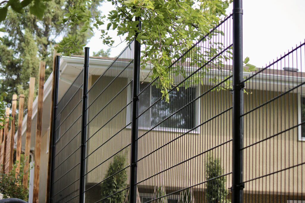 Residential Fences in Winnipeg | Wallace + Wallace
