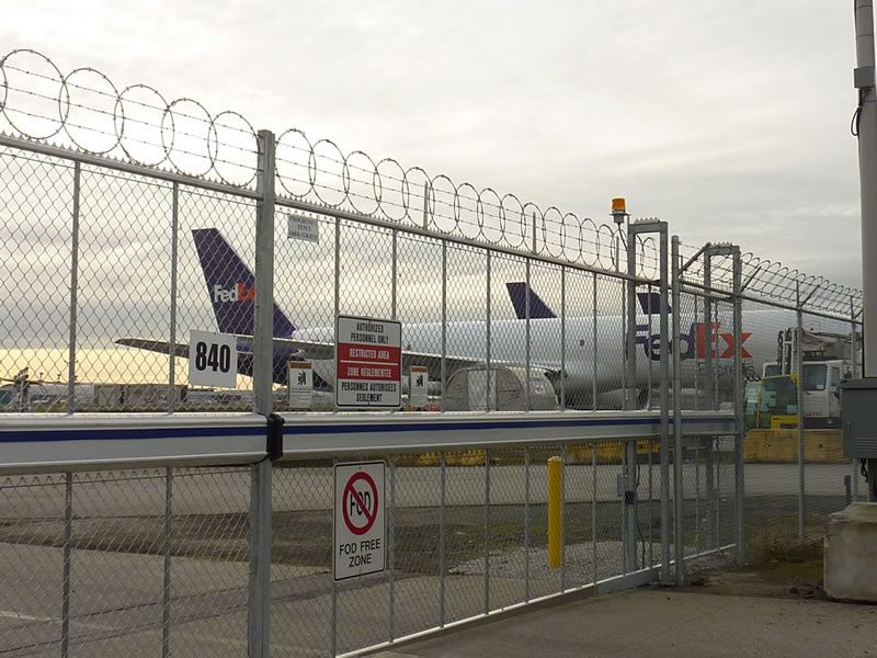 Alpha Cantilever Sliding Gate for Smooth Operation